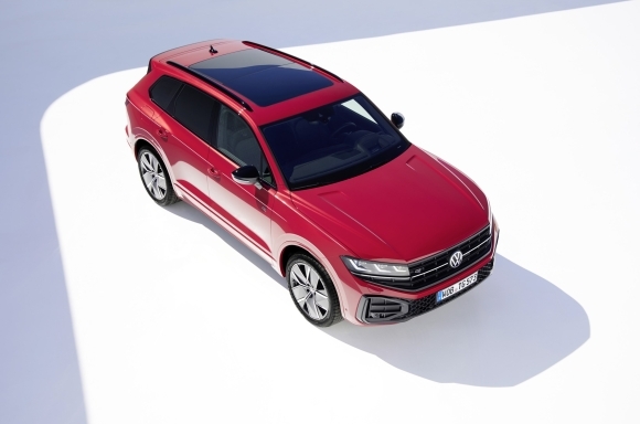 New technologies, more comfort: Volkswagen presents the new Touareg ...